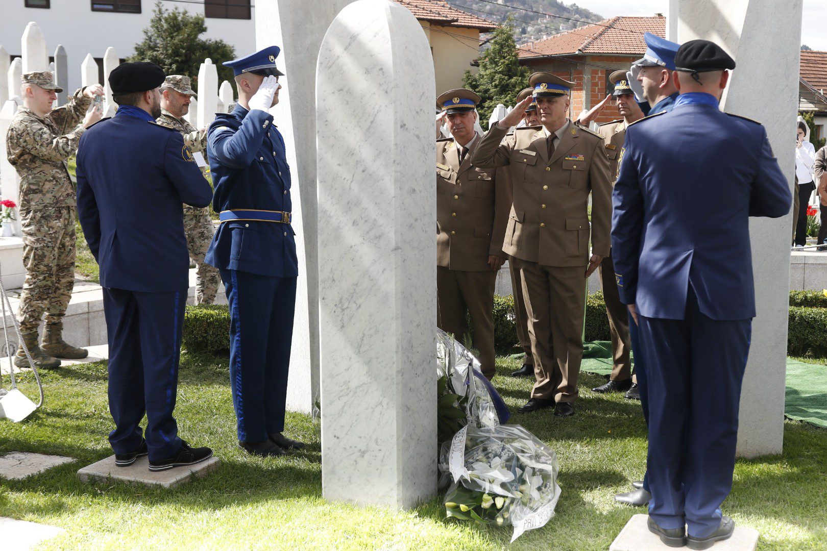 Na Kovačima obilježene 33 godine od formiranja Armije Republike BiH ...
